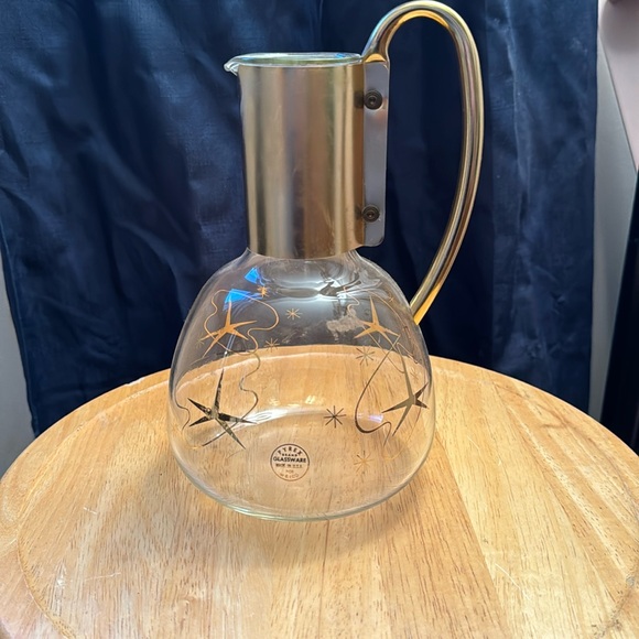 Pyrex | Kitchen | Vintage Pyrex Glass Carafe With Atomic Gold Design ...
